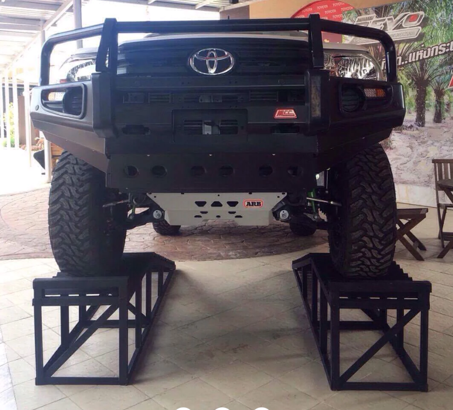 MCC 4X4 Hilux 2016-2020 Narrow 707-02 Falcon Bull Bar Black A-Frame Pa ...
